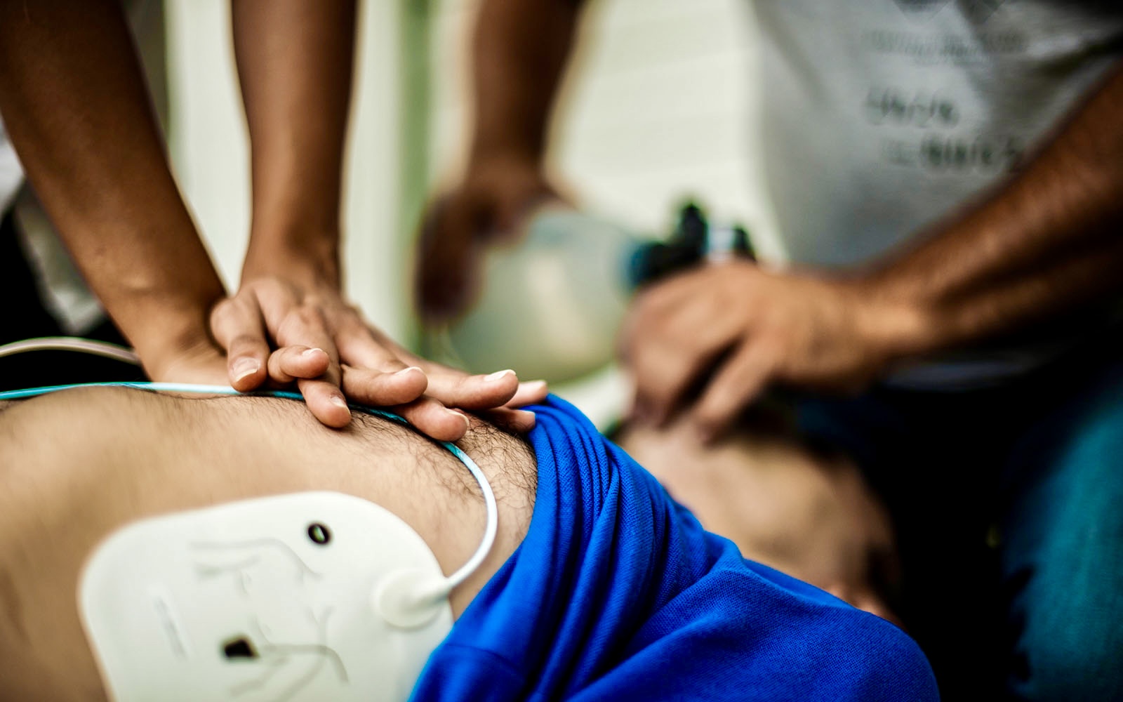 Cardiopulmonary resuscitation, Cardiac arrest, Automated External ...